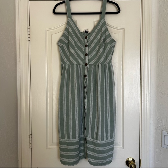 Universal Thread | Dresses | Universal Thread Front Button Dress In Sage Xxl | Poshmark